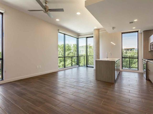 The Village Dallas 3 Bedroom Apartment for Rent at 5605 Village Glen Drive, Dallas, TX 75206