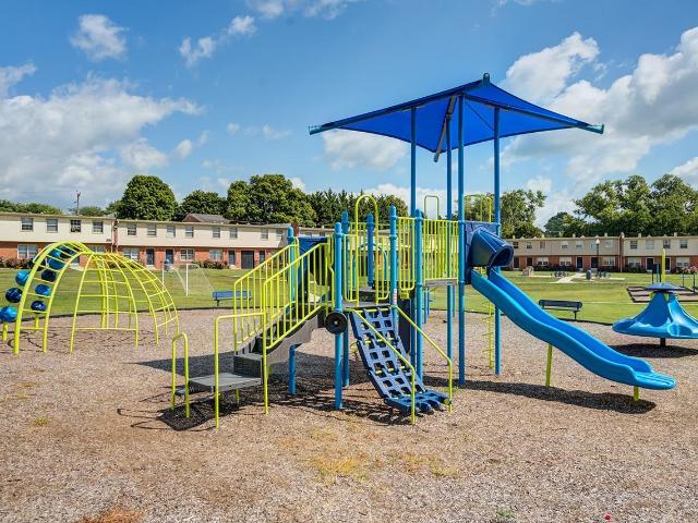 The Village of Chartleytowne Apartments and Townhomes 2 Bedroom Apartment for Rent at 401 Chartley Park Rd, Reisterstown, MD 21136 Reisterstown
