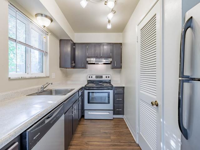 The Villager 3 Bedroom Apartment for Rent at 6300 Fireside Dr, Centerville, OH 45459