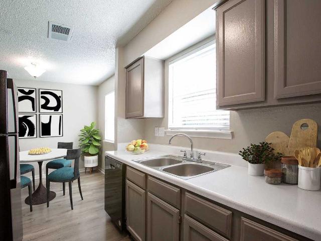The Villas at Quail Creek 1 Bedroom Apartment for Rent at 9036 N Lamar Blvd, Austin, TX 78753 North Austin