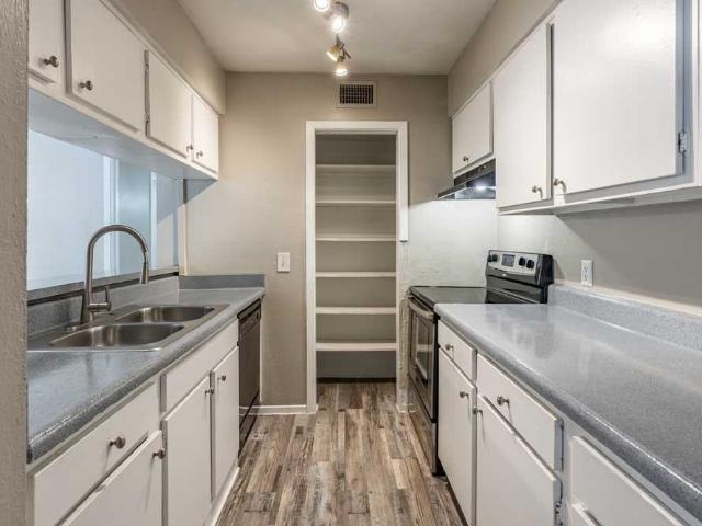 The Villas at Sierra Vista 1 Bedroom Apartment for Rent at 2819 Las Vegas Trl, Fort Worth, TX 76116 Western Hills North