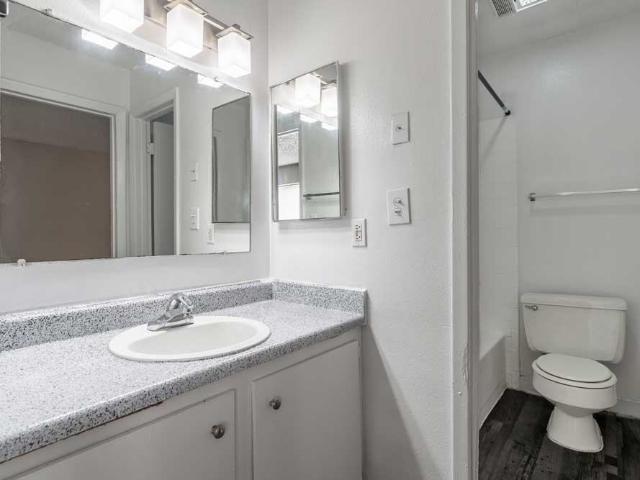 The Villas at Sierra Vista 2 Bedroom Apartment for Rent at 2819 Las Vegas Trl, Fort Worth, TX 76116 Western Hills North