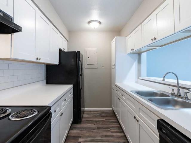The Villas at Sierra Vista 2 Bedroom Apartment for Rent at 2819 Las Vegas Trl, Fort Worth, TX 76116 Western Hills North
