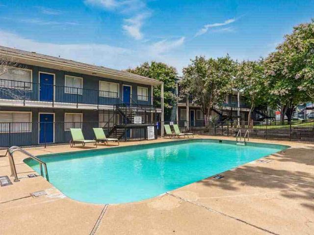 The Villas at Sierra Vista 2 Bedroom Apartment for Rent at 2819 Las Vegas Trl, Fort Worth, TX 76116 Western Hills North