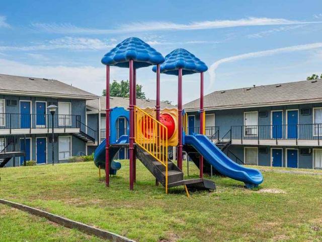 The Villas at Sierra Vista 3 Bedroom Apartment for Rent at 2819 Las Vegas Trl, Fort Worth, TX 76116 Western Hills North