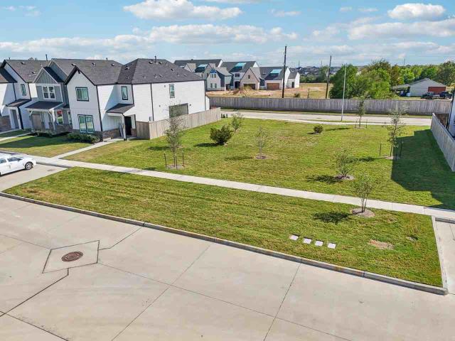 The Villas at Tamarron 3 Bedroom Apartment for Rent at 3702 Mirabeau Dr, Katy, TX 77494