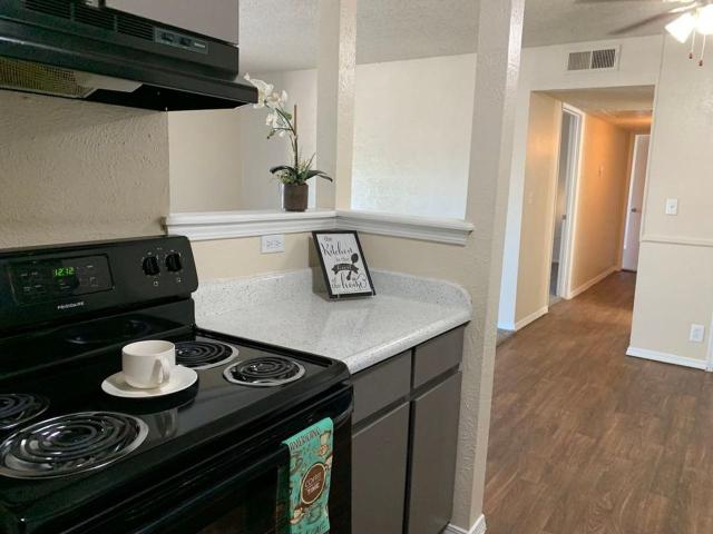 The Villas @ Hope Valley 1 Bedroom Apartment for Rent at 1337 E 61st St, Tulsa, OK 74136 Heller Park