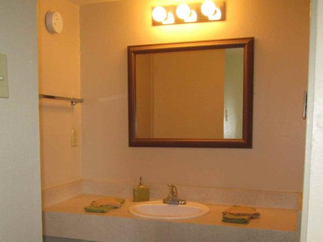 The Villas @ Uptown Studio Apartment for Rent at 6230 Indian School Rd Ne, Albuquerque, NM 87110 Uptown