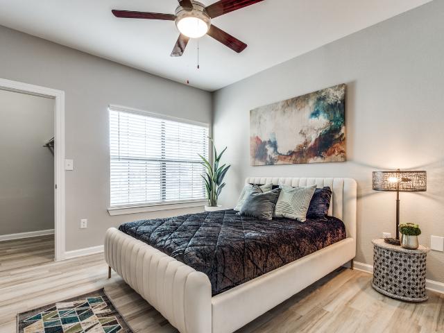 The Vincent 1 Bedroom Apartment for Rent at 4607 Timberglen Rd, Dallas, TX 75287