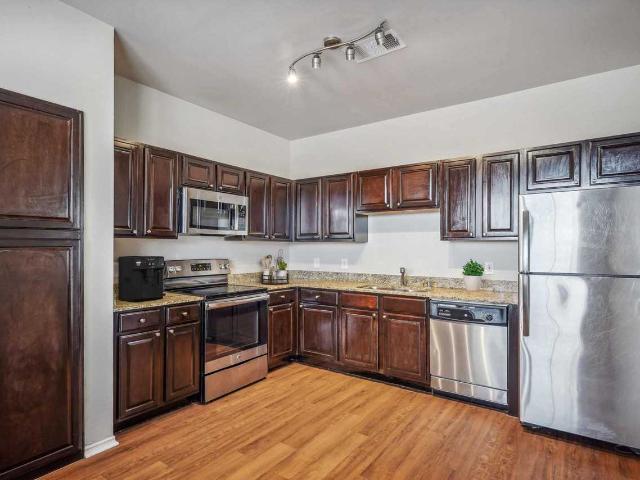 The Vine South 3 Bedroom Apartment for Rent at 2551 Hall Johnson Rd, Grapevine, TX 76051