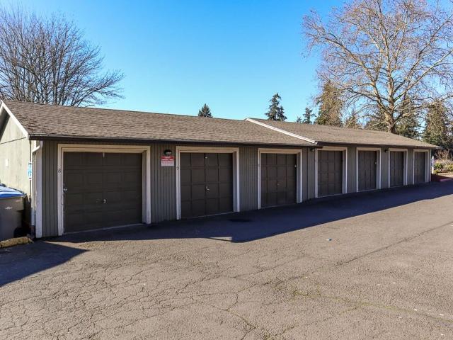 The Vineyards on Gaarde 2 Bedroom Apartment for Rent at 11050 Sw Gaarde St, Tigard, OR 97224 Tigard Neighborhood Area 12