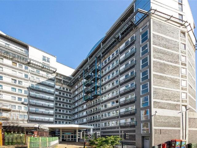 The Vista Building, Charlton 3 bed flat to rent £2,400 pcm £554 pw