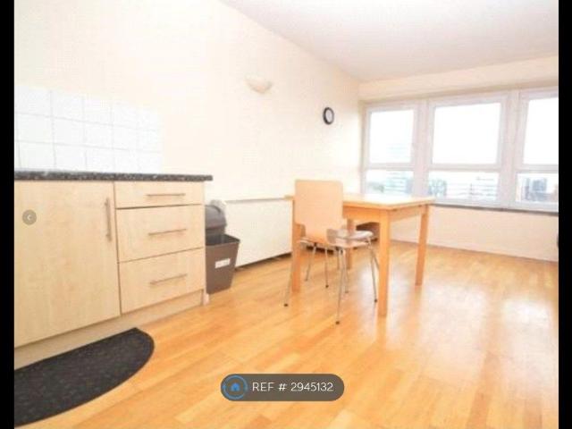 The Vista Building, Woolwich, London SE18, 1 bed flat to rent, £1,900 pcm | PrimeLocation
