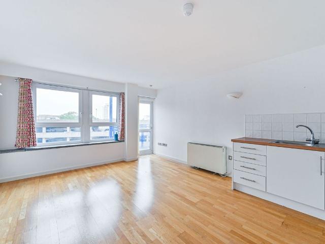 The Vista Building, Woolwich, London SE18, 2 bed flat to rent, £1,695 pcm | PrimeLocation