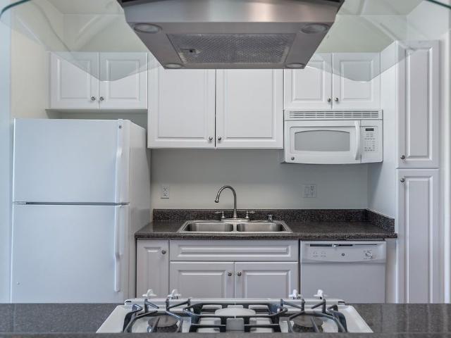 The Vistas of West Hills 2 Bedroom Apartment for Rent at 24015 Copper Hill Dr, Valencia, CA 91354