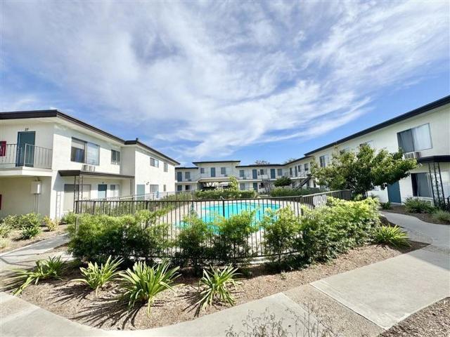 The Yorkshire Apartments 1 Bedroom Apartment for Rent at 11075 Westminster Ave, Garden Grove, CA 92843