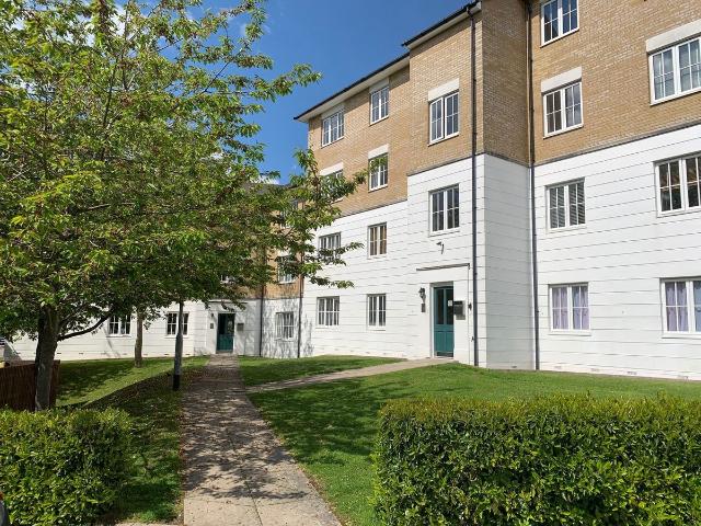 The Yard, Braintree CM7, 2 bed flat to rent, £1,250 pcm | PrimeLocation