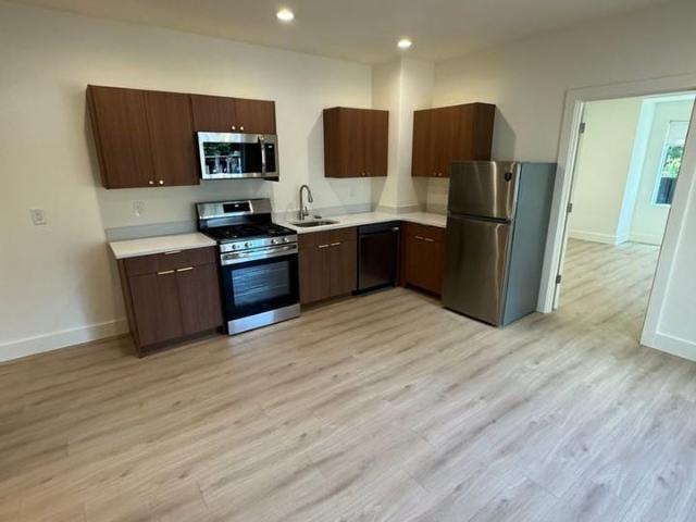 The Zambala 1 Bedroom Apartment for Rent at 2809 Se Washington St, Portland, OR 97214 Sunnyside