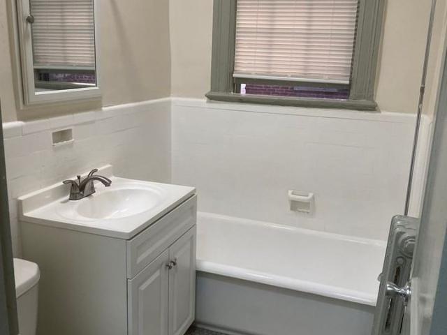 The Zenith Studio Apartment for Rent at 3217 Connecticut Ave Nw, Washington, DC 20008 Cleveland Park