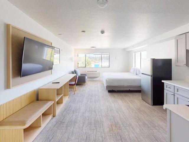 Thea Apartments Studio Apartment for Rent at 7414 S Hosmer St, Tacoma, WA 98408 South End