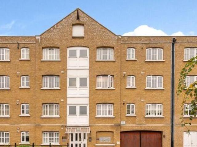 Theed Street, London, 1 Bedroom Flat