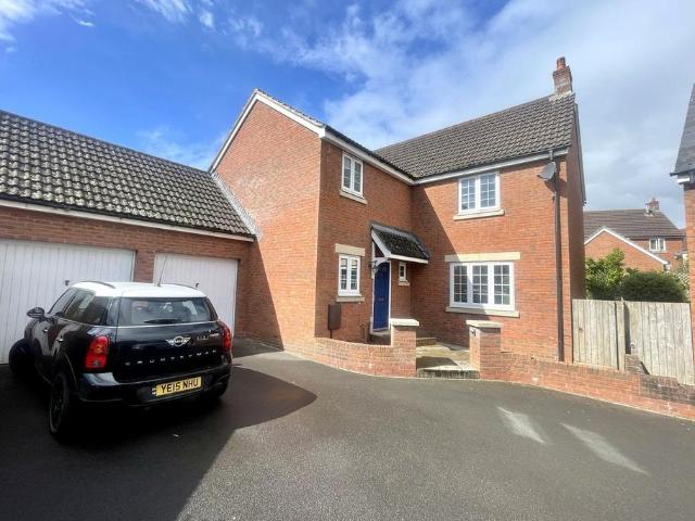 Theillay Close, Somerset TA5 4 bed house to rent £1,900 pcm £438 pw
