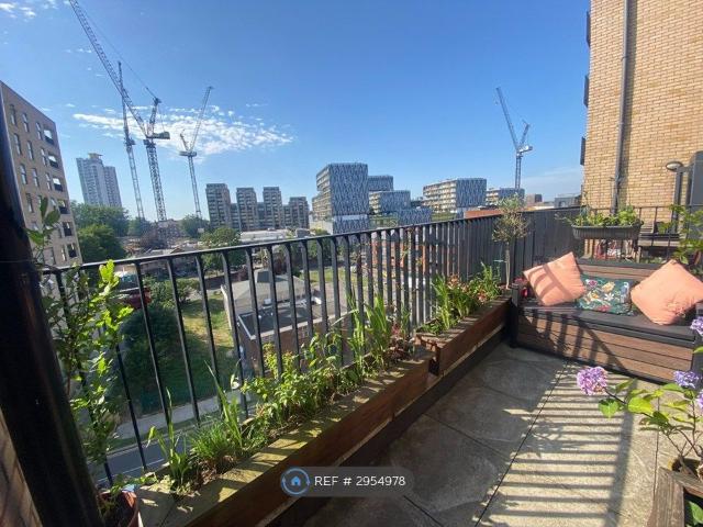 Theobald Heights, London SE18, 1 bed flat to rent, £1,750 pcm | PrimeLocation