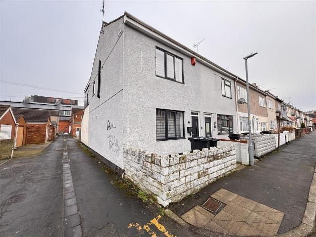 Theobald Street, Swindon SN1, 4 bed end terrace house to rent, £750 pcm | PrimeLocation