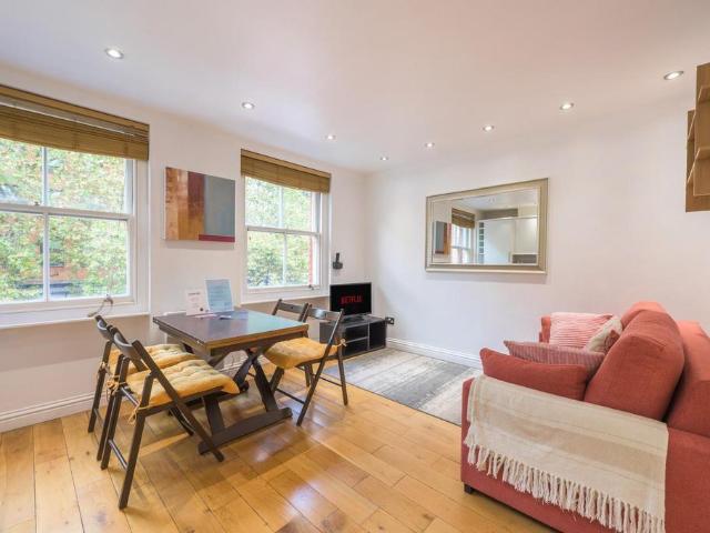 Theobalds Road, London WC1X 1 bed apartment to rent £3,900 pcm £900 pw