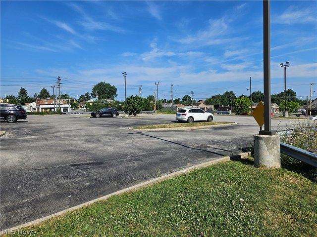 Theota Ave, Parma, OH 44129
