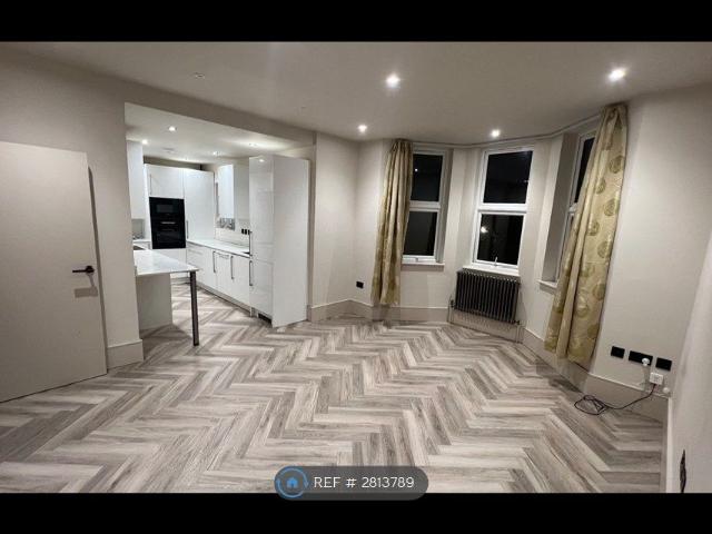 Therapia Road, London SE22, 2 bed flat to rent, £2,275 pcm | PrimeLocation