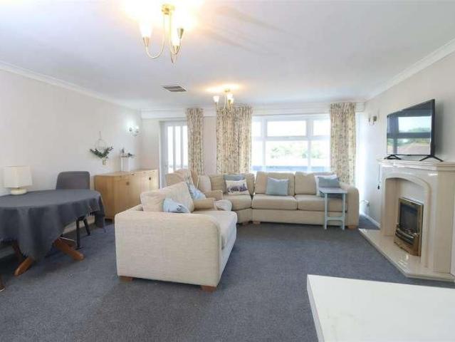 Thicknall Drive, Stourbridge, DY9