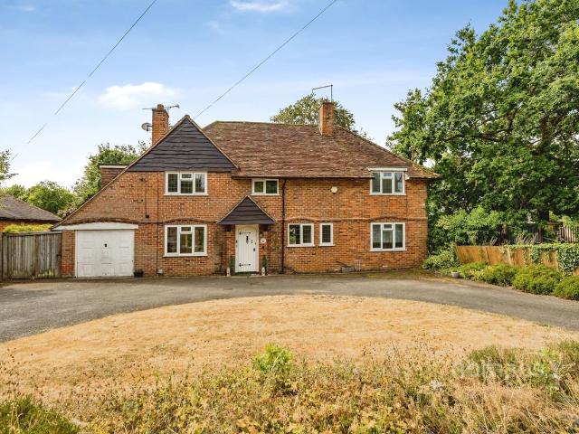 Thicket Grove, Maidenhead SL6, 4 bed detached house to rent, £3,350 pcm | PrimeLocation