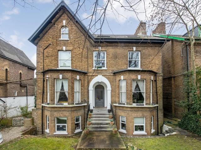 Thicket Road, Anerley, London SE20, 2 bed flat to rent, £2,200 pcm | PrimeLocation