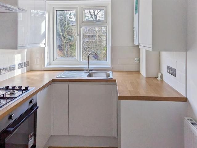 Thicket Road, London SE20