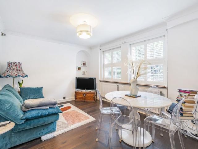 Thicket Road, London, SE20