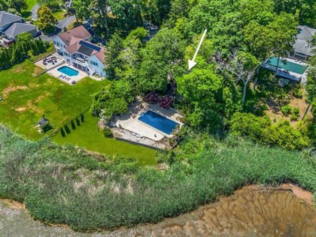 Thiele Rd, Brick, Home For Sale