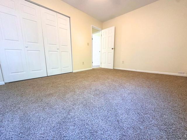 Thiensville 2 Bedroom Apartment for Rent at 101 Linden Ln, Thiensville, WI 53092