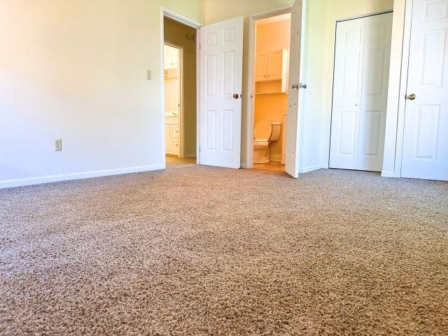 Thiensville 3 Bedroom Apartment for Rent at 101 Linden Ln, Thiensville, WI 53092