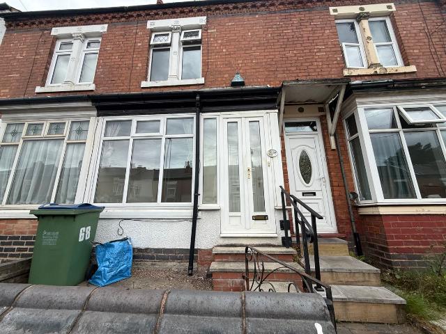Thimblemill Road, Smethwick B67, 2 bed terraced house to rent, £1,100 pcm | PrimeLocation