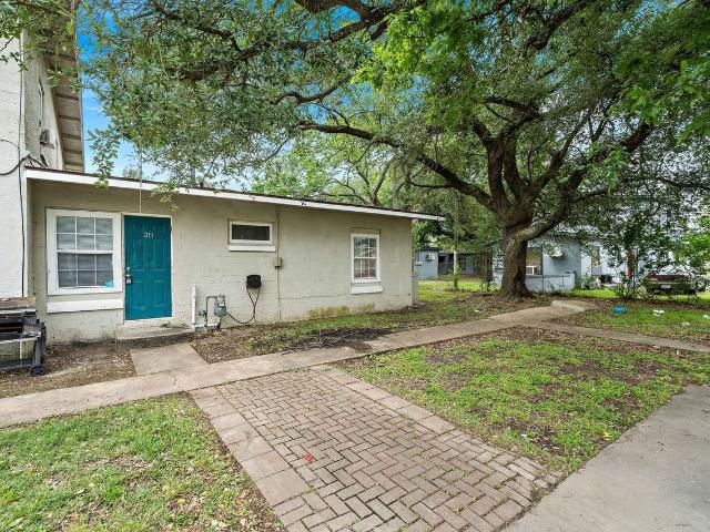 Third Ave Villas II 1 Bedroom Apartment for Rent at 818 3rd Ave N, Texas City, TX 77590