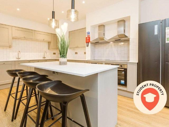 Third Avenue, Horfield, Bristol, BS7 5 bed semi detached house to rent £3,250 pcm £750 pw