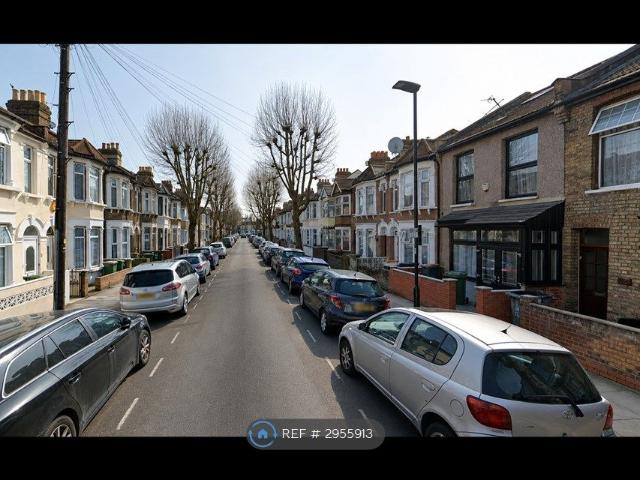 Third Avenue, London E12, 2 bed flat to rent, £1,600 pcm | PrimeLocation