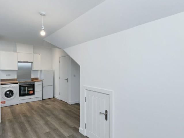 Third Avenue, Nottingham, NG7