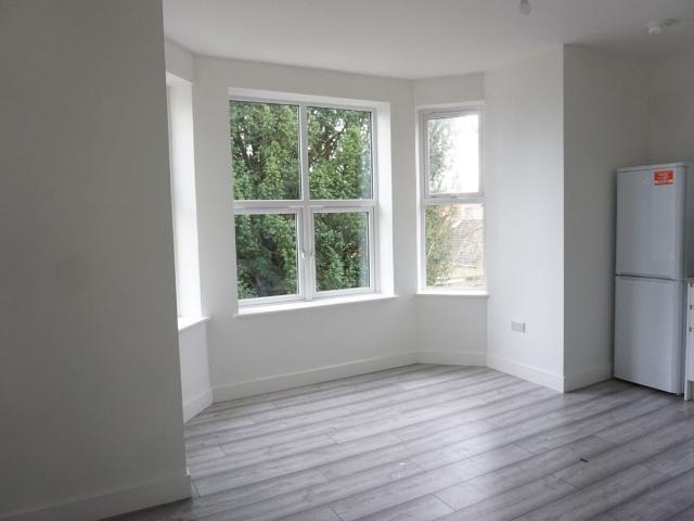 Third Avenue, Nottingham NG7, 1 bed flat to rent, £795 pcm | PrimeLocation