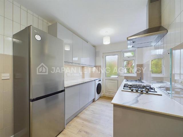Third Avenue, Wembley 2 bed flat to rent £1,900 pcm £438 pw
