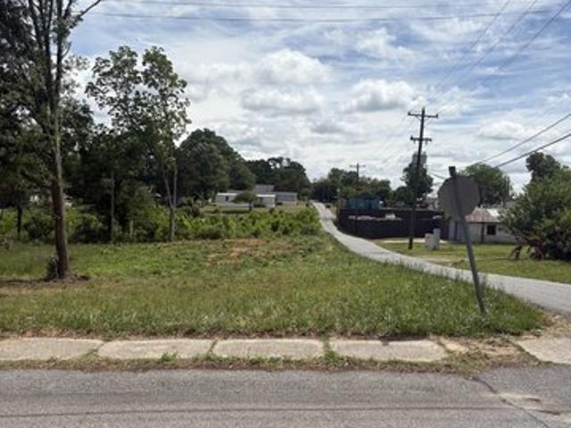 Third St, Gaffney, SC 29340