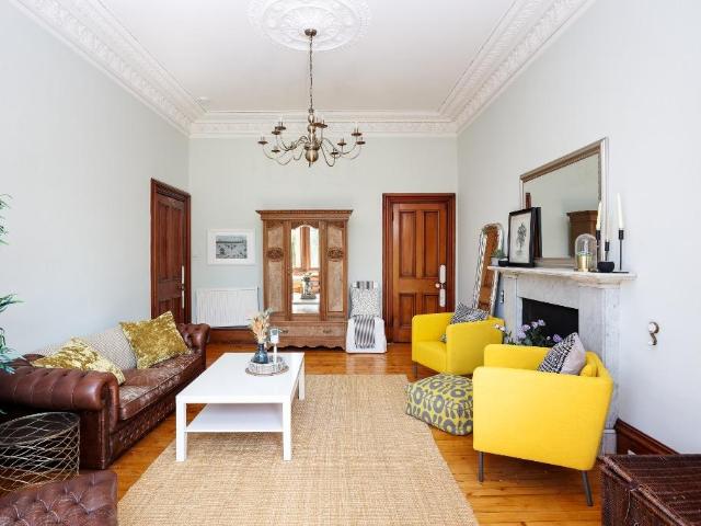 Thirlestane Road, Edinburgh EH9 4 bed flat to rent £3,000 pcm £692 pw