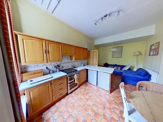 Thirlestane Road, Edinburgh, EH9 4 bed property to rent £3,485 pcm £804 pw