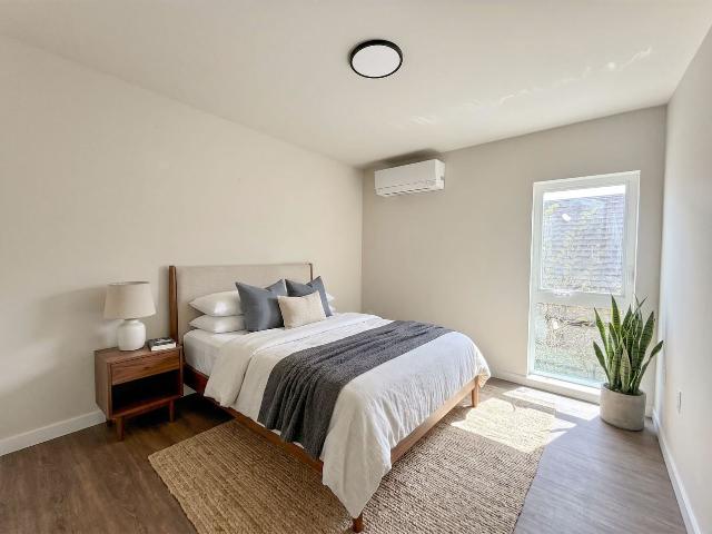 Thirteen East 1 Bedroom Apartment for Rent at 614 13th Ave E, Seattle, WA 98102 Broadway